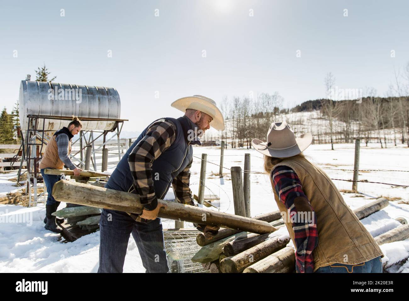Moving fence hi-res stock photography and images - Alamy