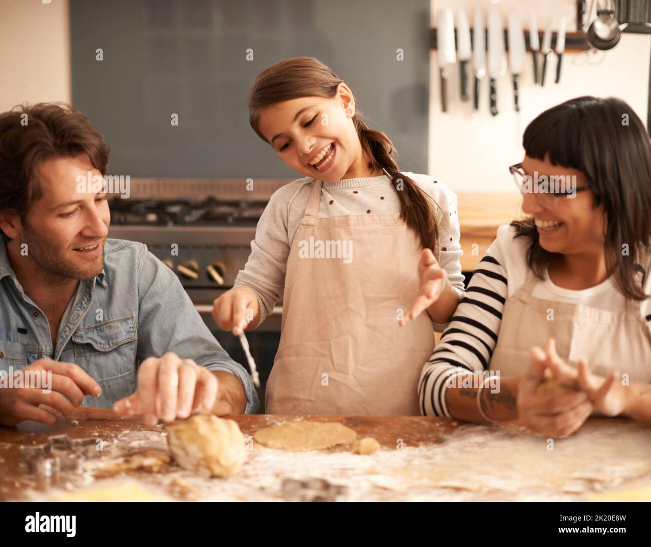 Kitchen teamwork hi-res stock photography and images - Alamy