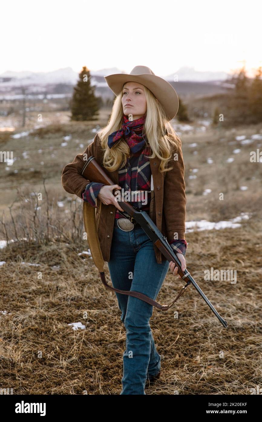 Hunter target practice hi-res stock photography and images - Alamy