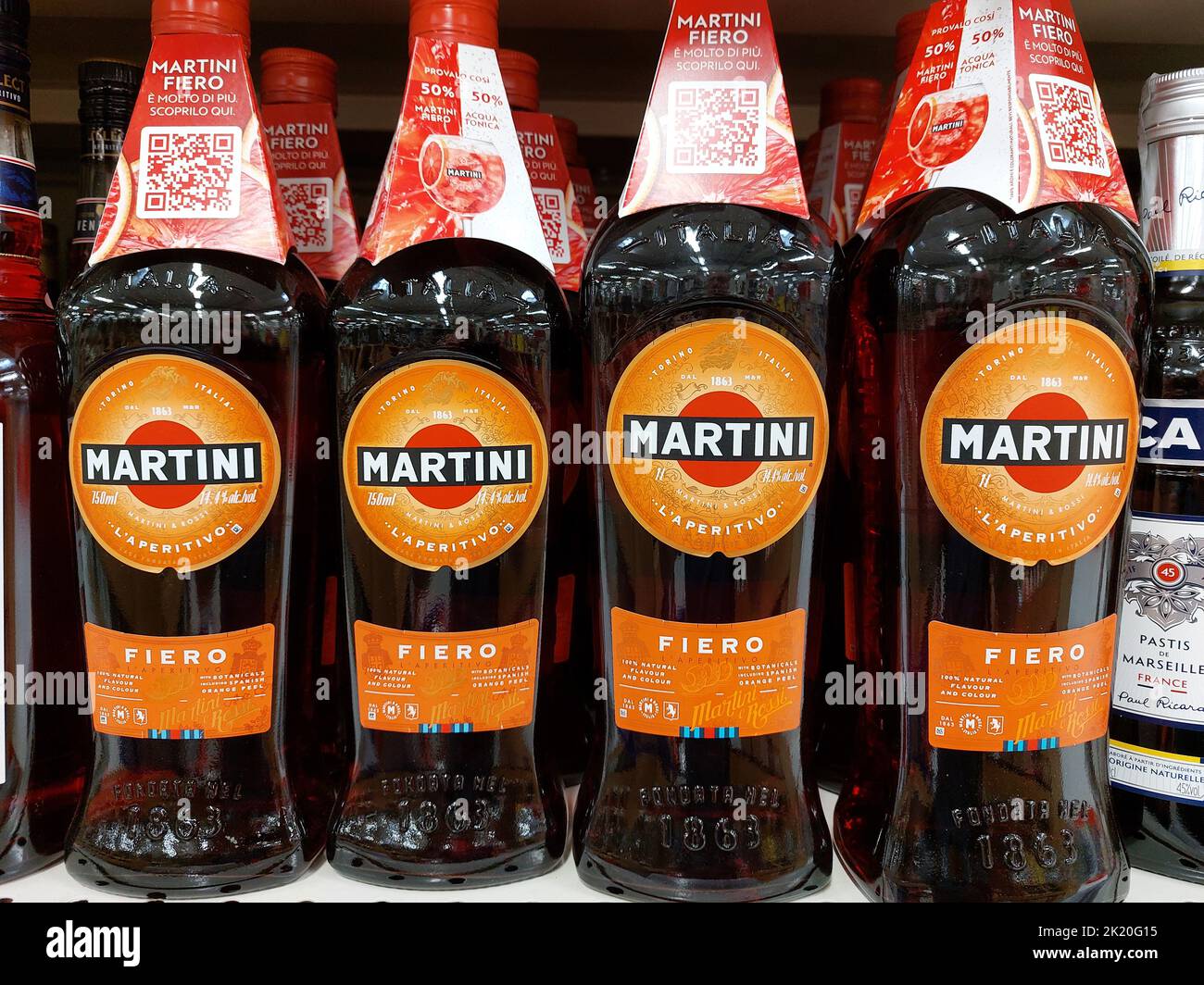 Martini fiero hi-res stock photography and images - Alamy