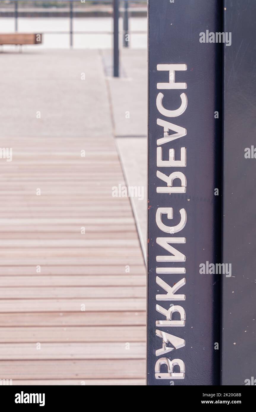 No barking sign hi-res stock photography and images - Alamy