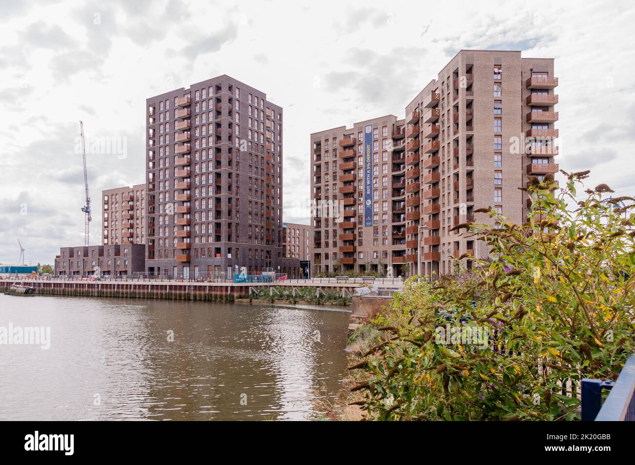 Barking riverside flats hi-res stock photography and images - Alamy