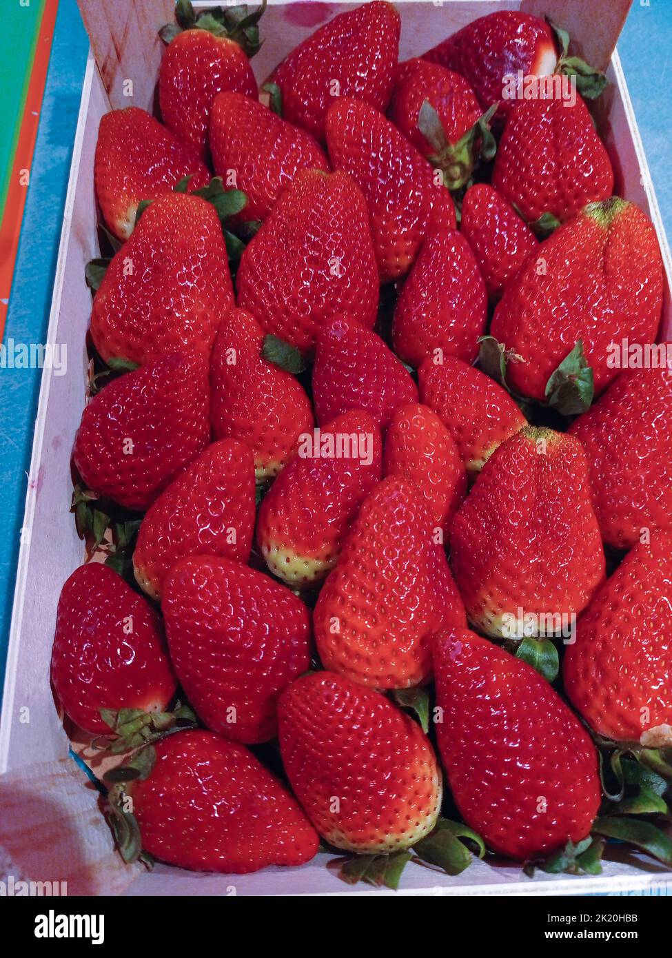 Strawberry fruit box hi-res stock photography and images - Alamy