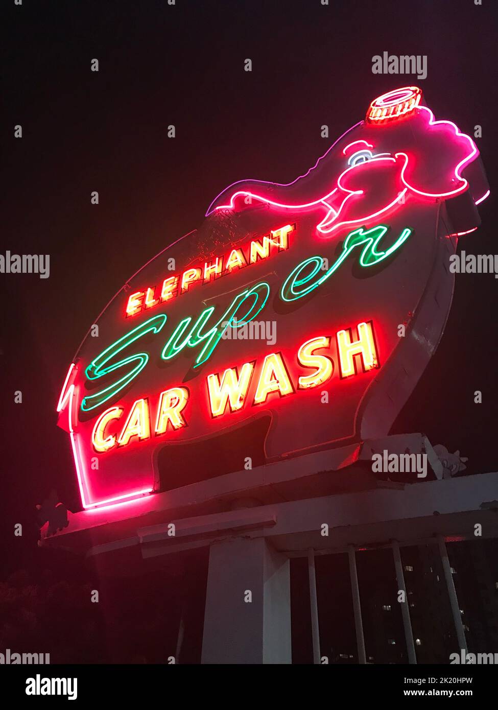 An Elephant super car wash sign in classic neon lights in Seattle Stock ...