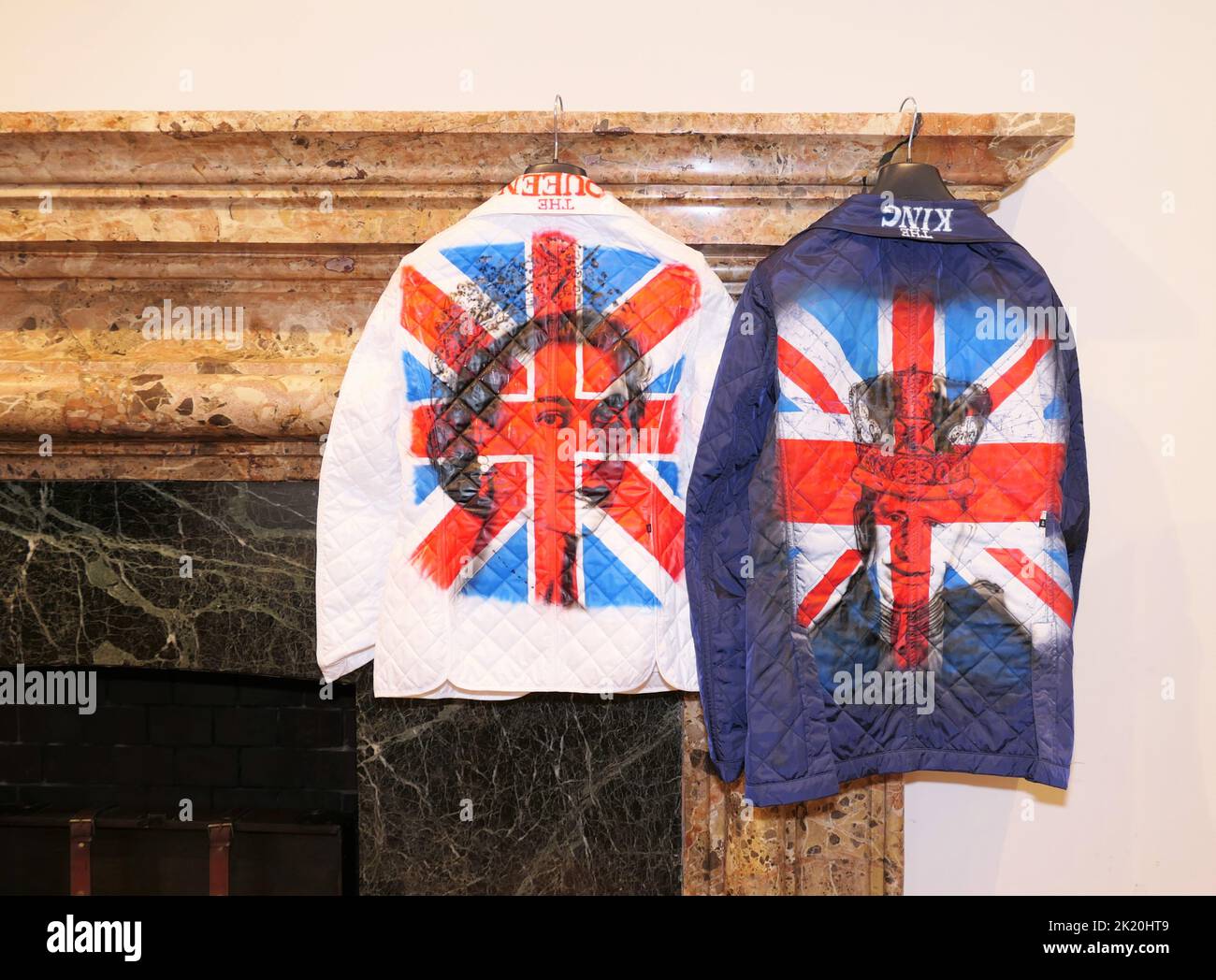 Husky queen e the king jacket hi-res stock photography and images - Alamy