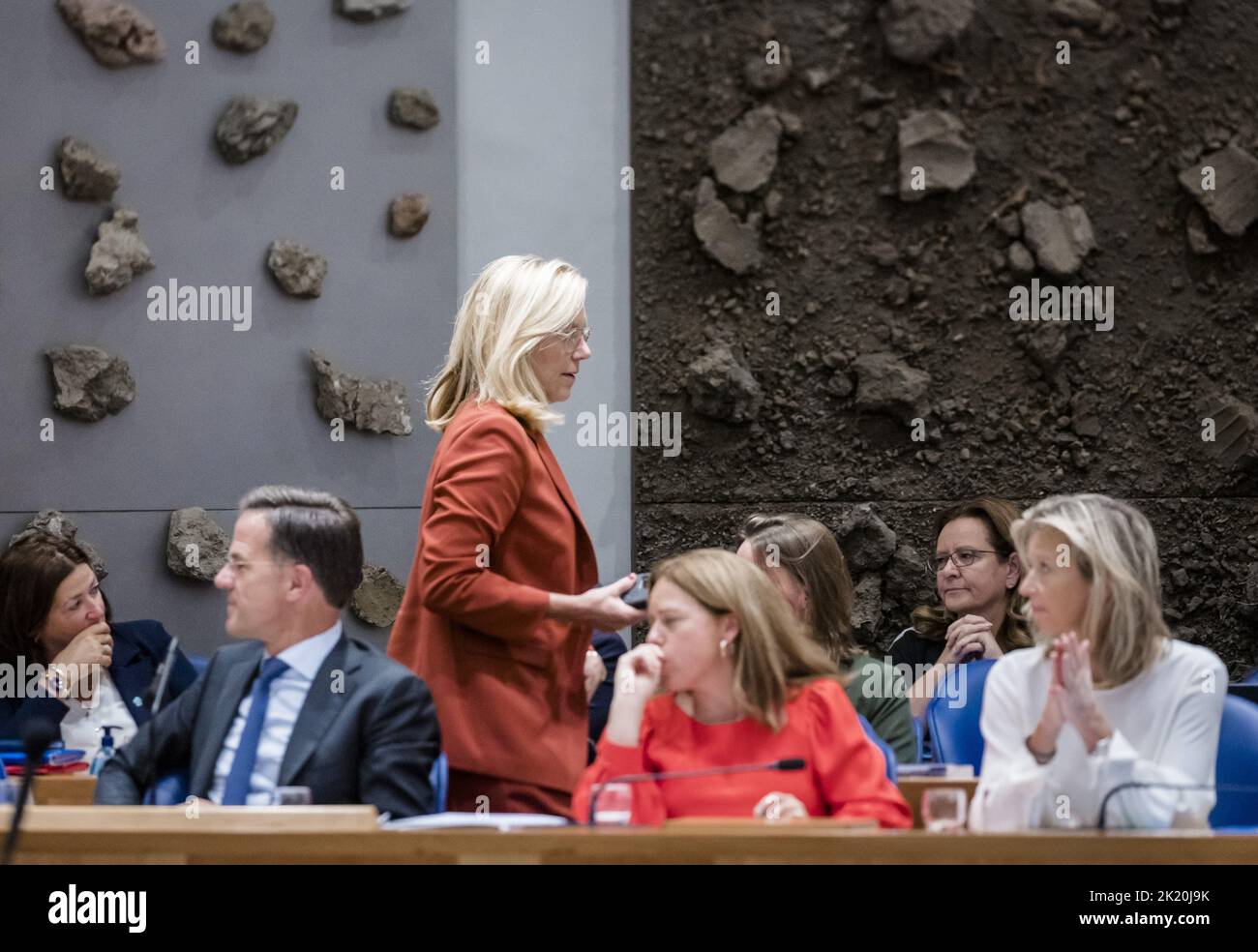 2022-09-21 20:21:44 THE HAGUE - Sigrid Kaag, Minister of Finance, walks ...