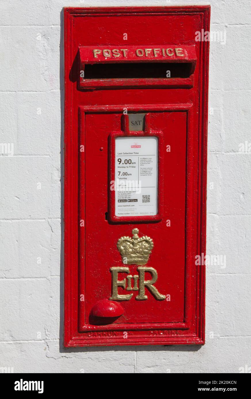 Post Office post box, Coverack, Cornwall. ER symbol. Made at the Carron ...