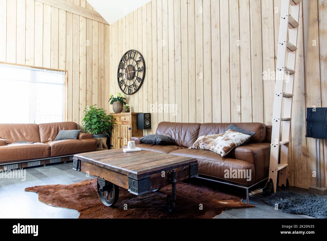 Rustic rug hi-res stock photography and images - Alamy