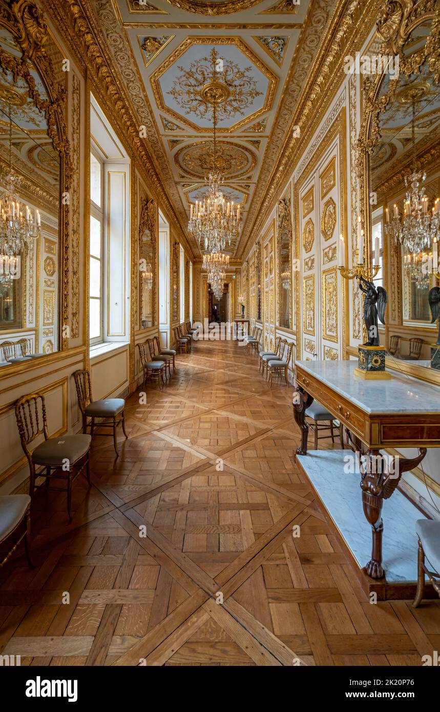 Hotel de la Marine. View of the golden gallery and war ports Stock ...
