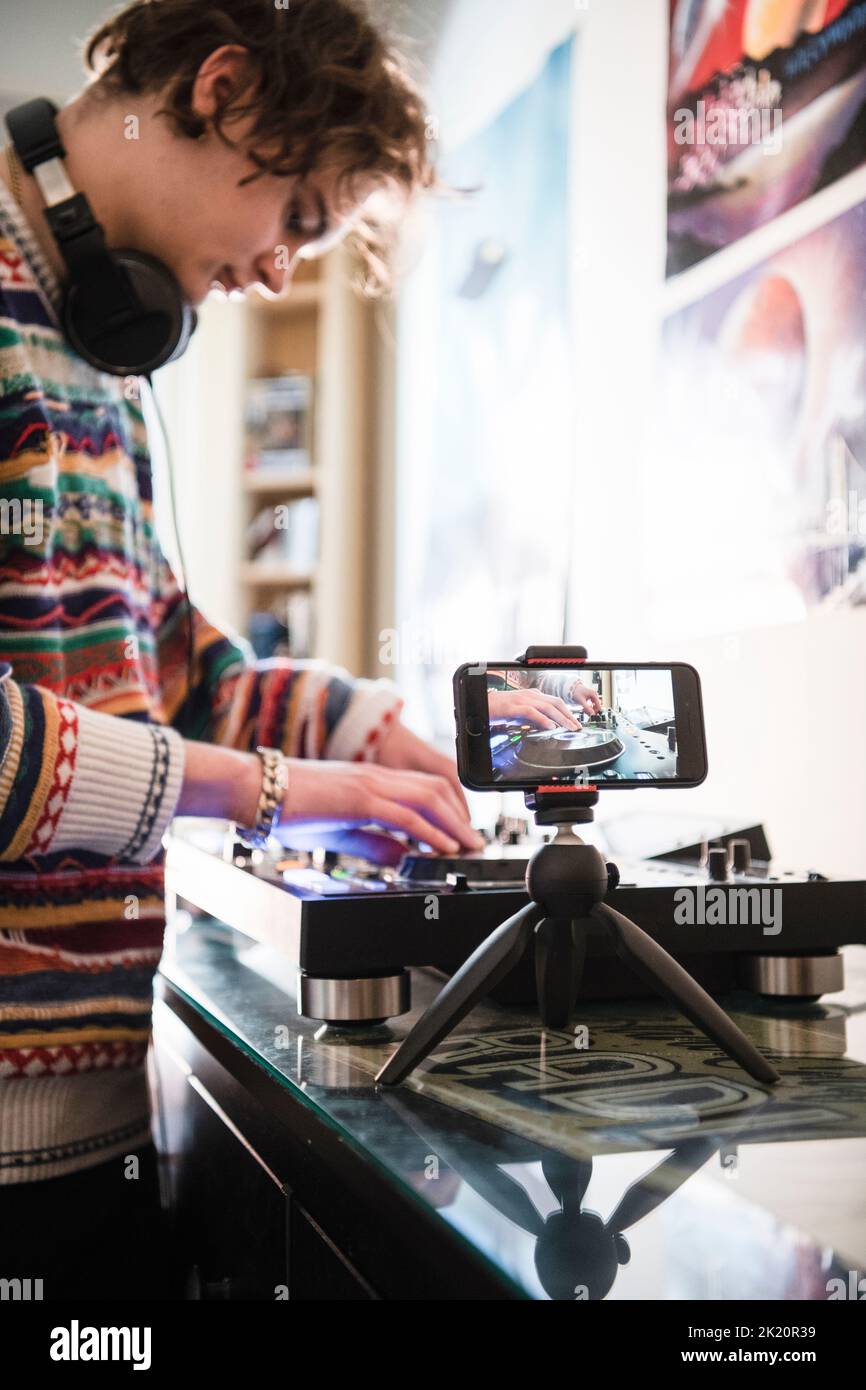 Filming in bedroom hi-res stock photography and images - Alamy