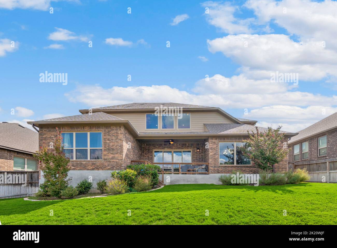 A home with a back yard Stock Photo - Alamy