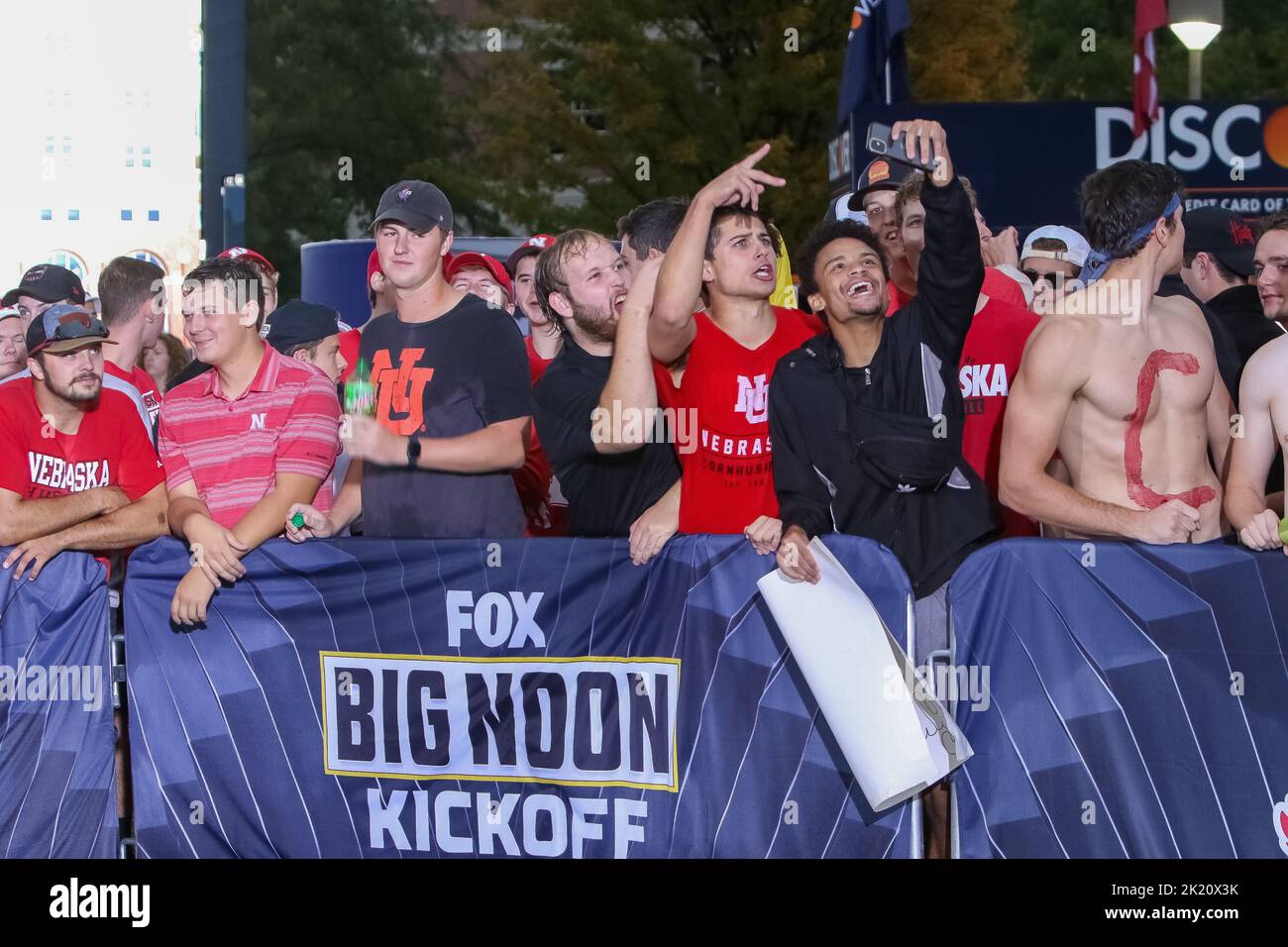 FOX Big Noon Kickoff draws in a massive crowd at Memorial Stadium ahead ...