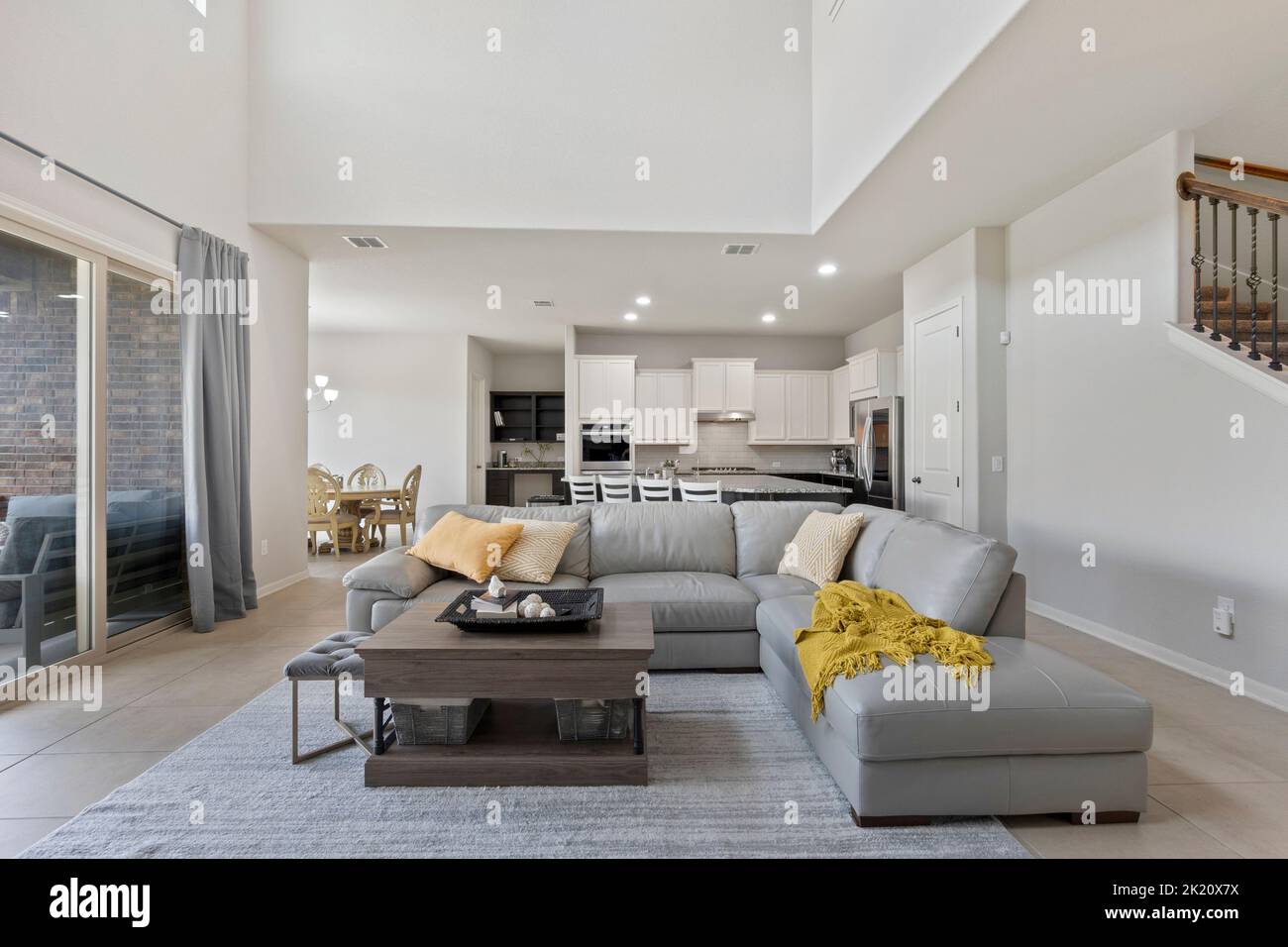 A home living room Stock Photo - Alamy