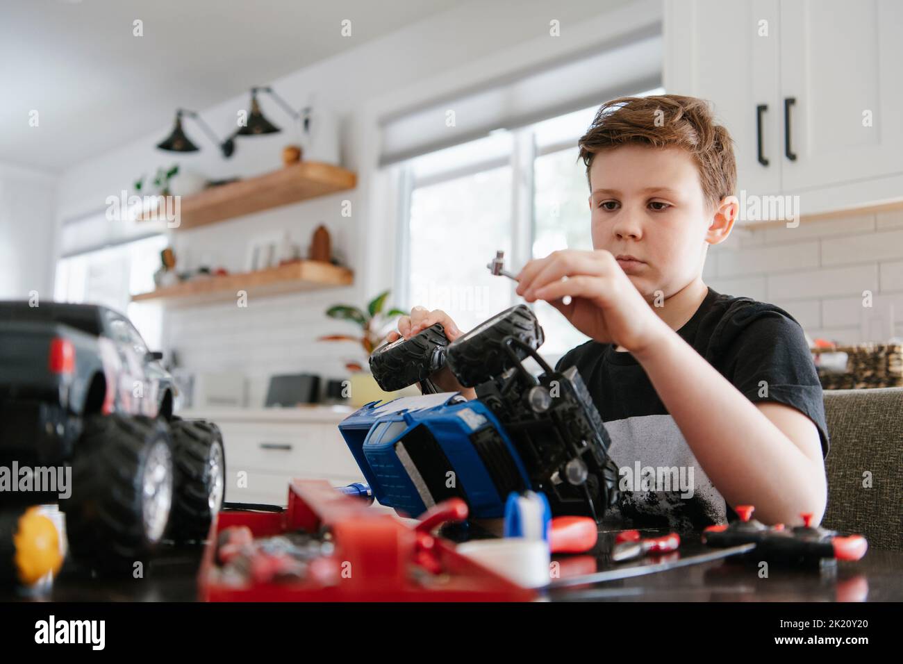 Fixing tools hi-res stock photography and images - Alamy