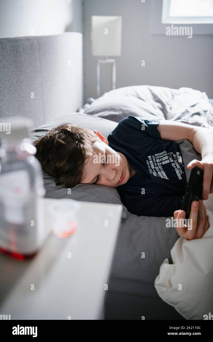 People sick phone hi-res stock photography and images - Alamy