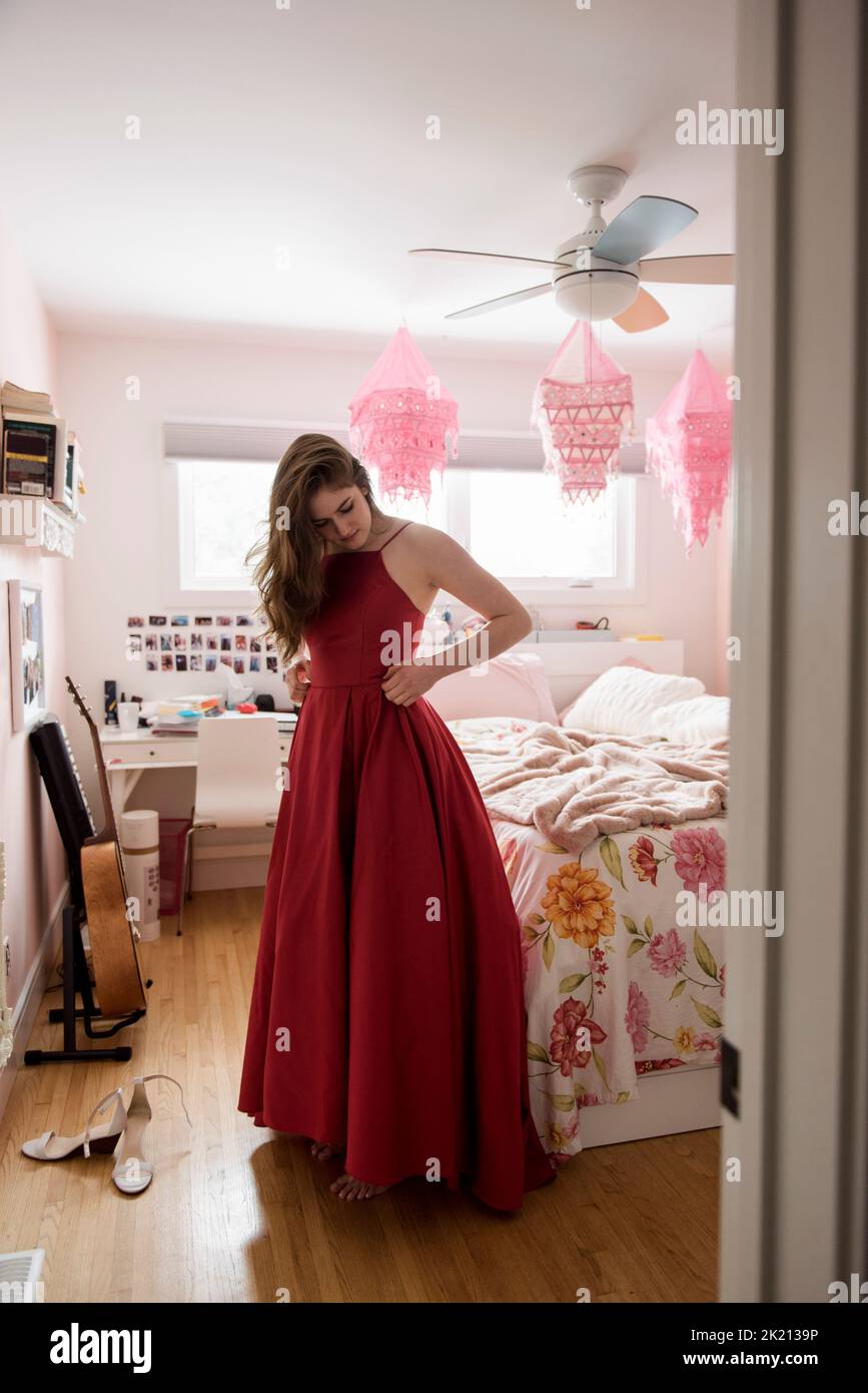 Dress on stand hi-res stock photography and images - Alamy