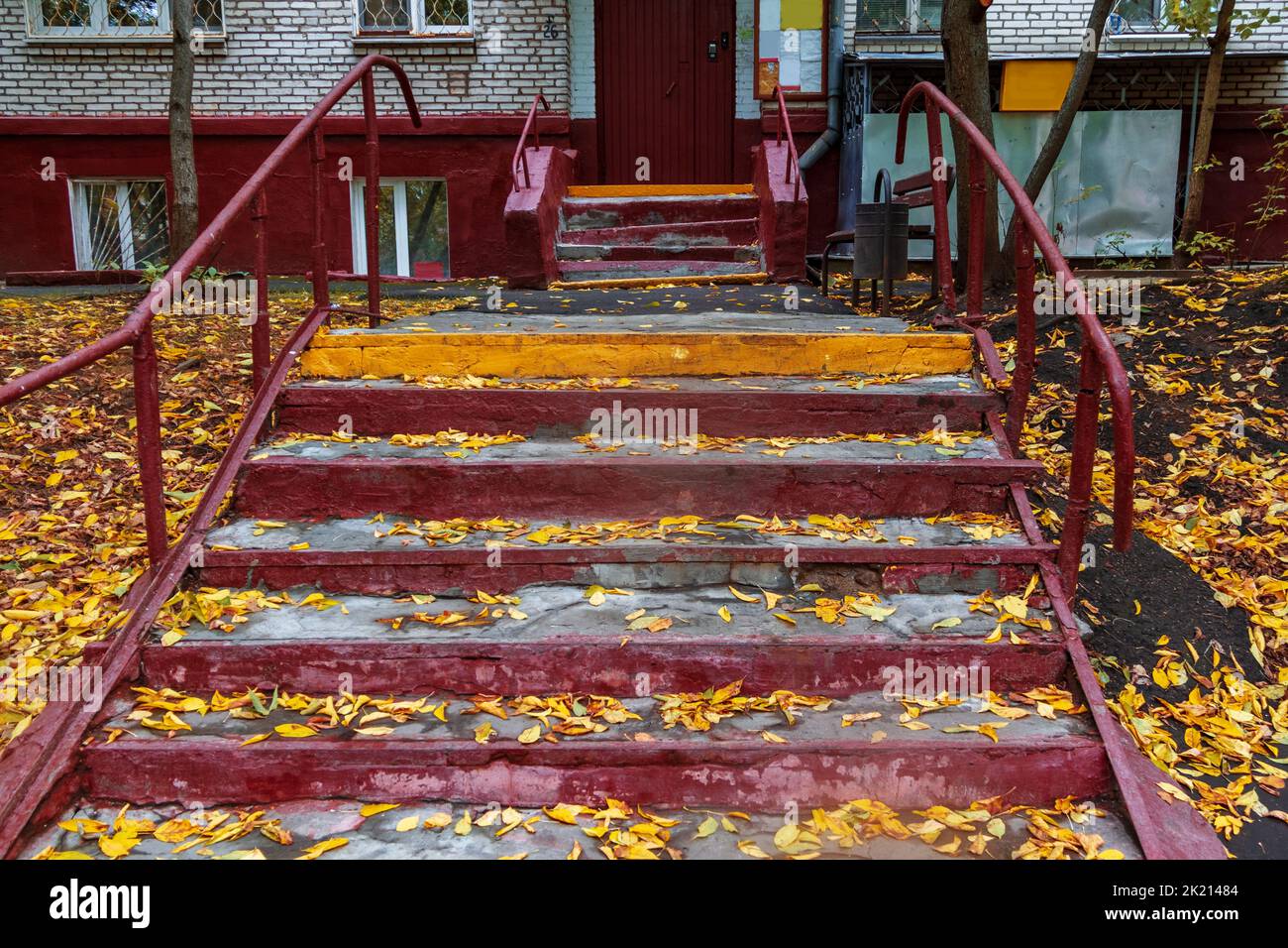 Dreamy autumn cityscape. Decorations from trees with autumn leaves ...