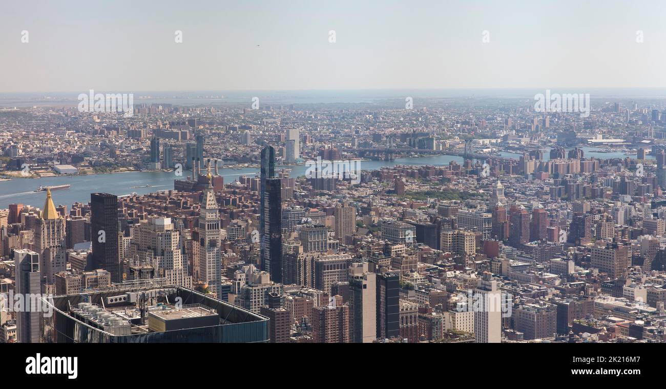 East river manhattan aerial hi-res stock photography and images - Alamy