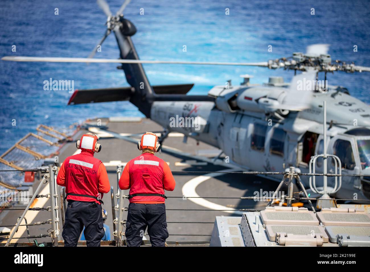 220919-N-NQ285-1154 ATLANTIC OCEAN (Sept. 19, 2022) Sailors assigned to ...