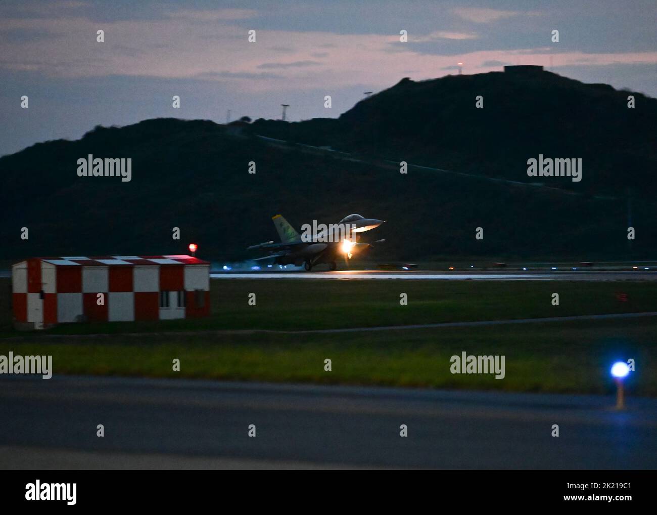 An F-16 Fighting Falcon assigned to the 80th Fighter Squadron takes off ...