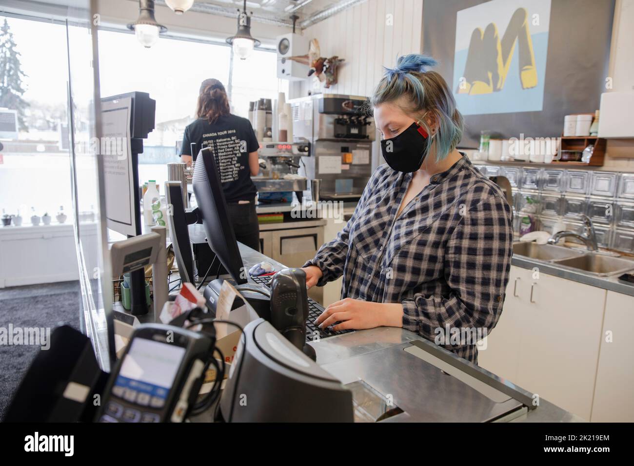Cashier barista hi-res stock photography and images - Alamy