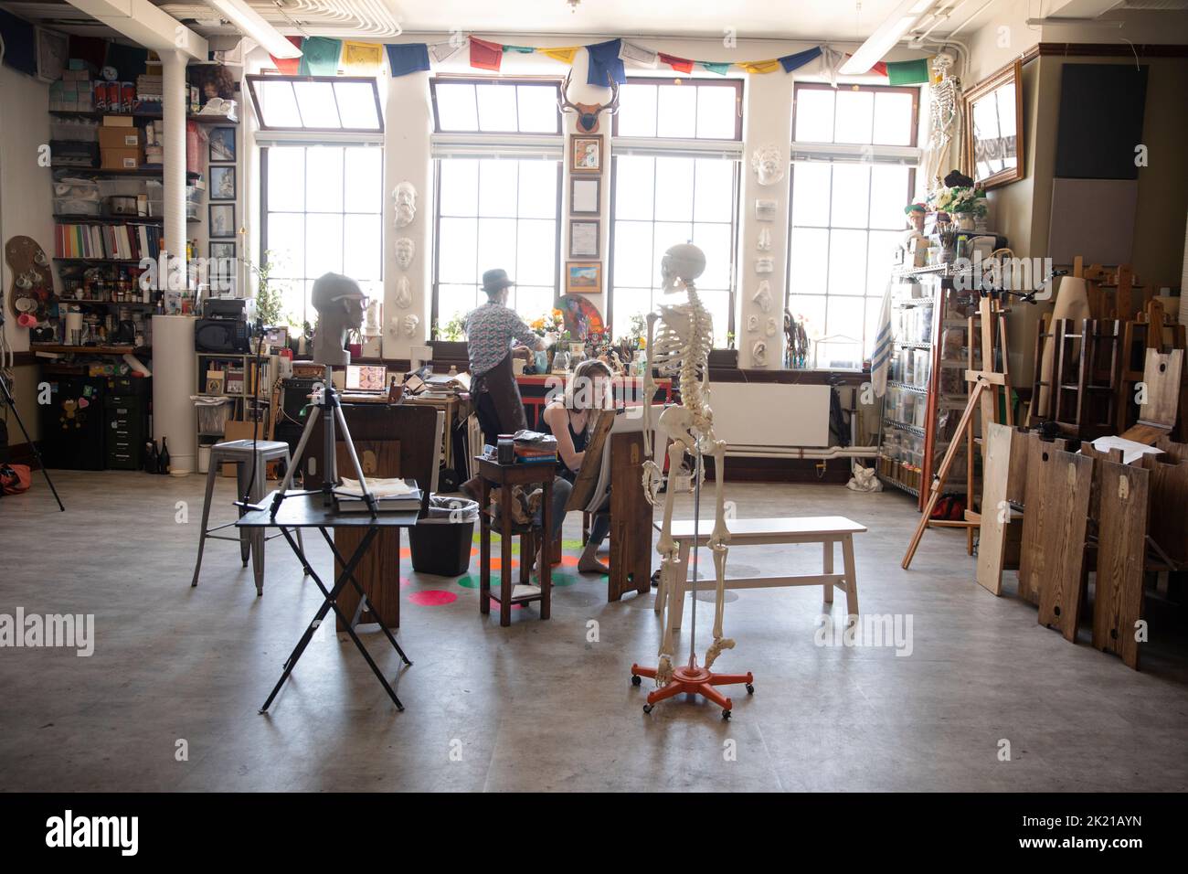 Working artists hi-res stock photography and images - Alamy