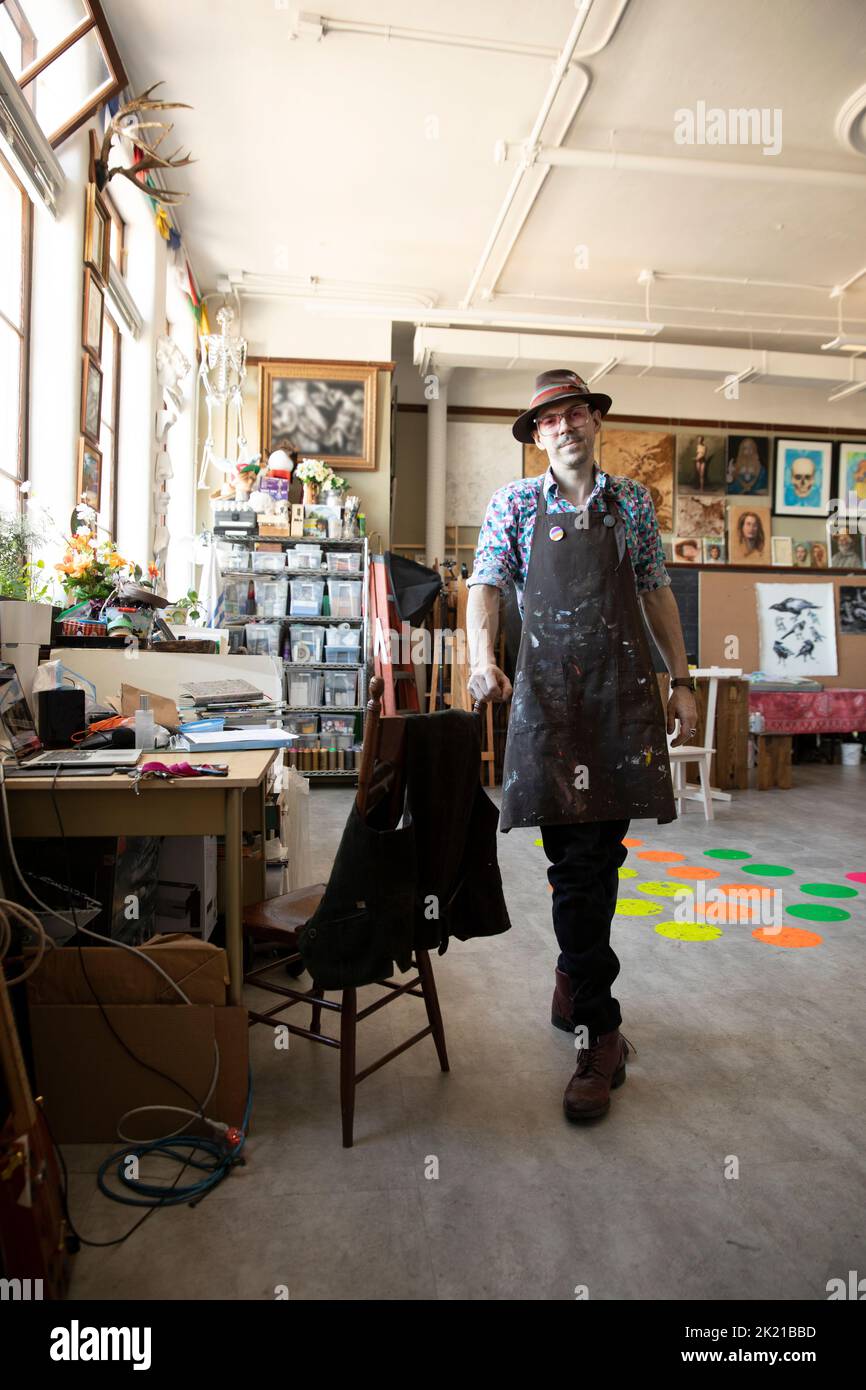 Studio male portrait hi-res stock photography and images - Alamy