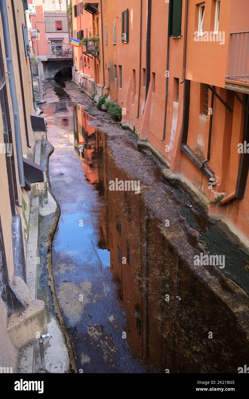 Water canal in bologna hi-res stock photography and images - Alamy