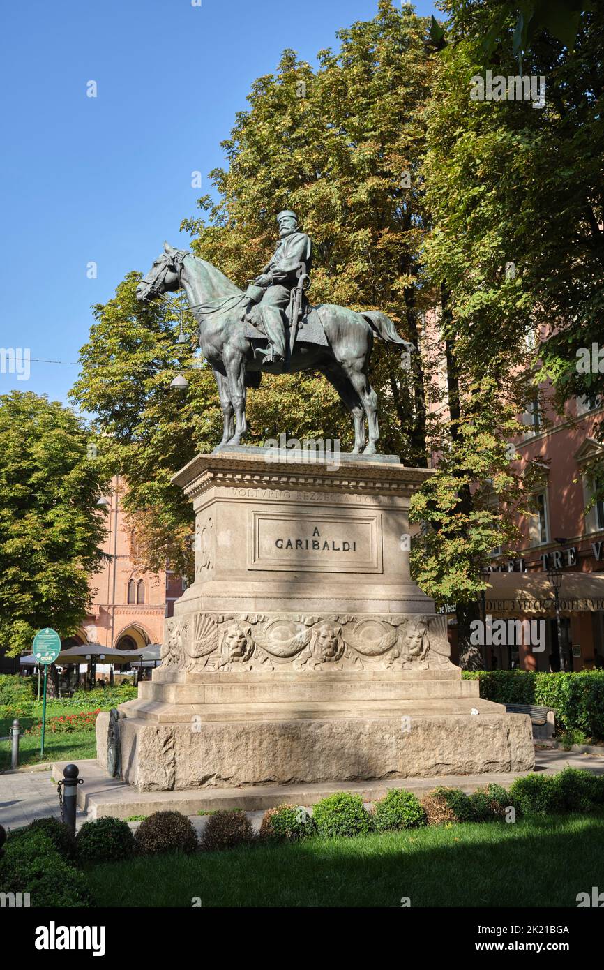 Italian general statue hi-res stock photography and images - Alamy