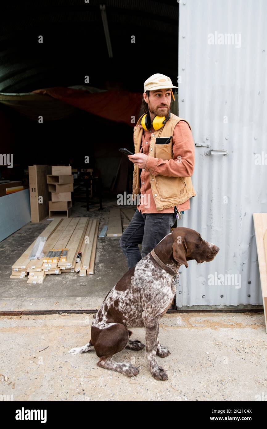 Carpenter male hi-res stock photography and images - Alamy