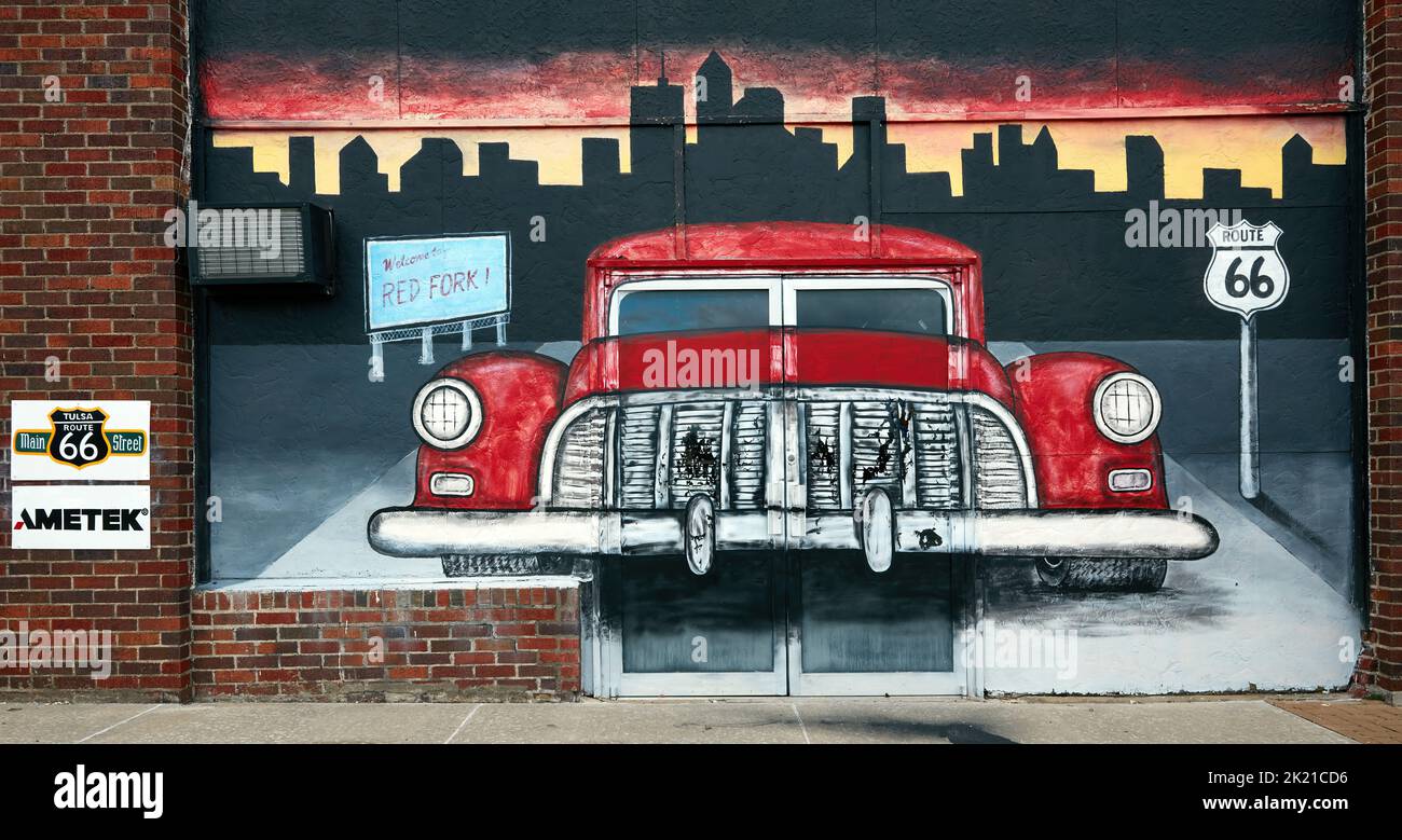 Tulsa oklahoma mural hi-res stock photography and images - Alamy