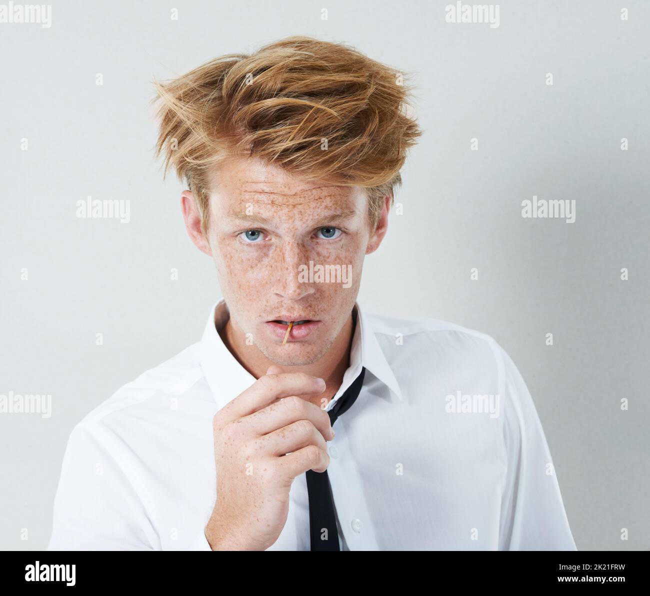 Man staring at the camera hi-res stock photography and images - Alamy