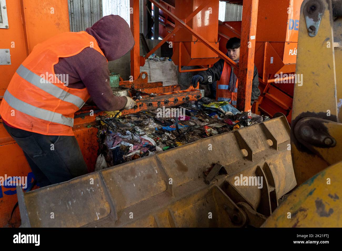 Waste processing hi-res stock photography and images - Alamy