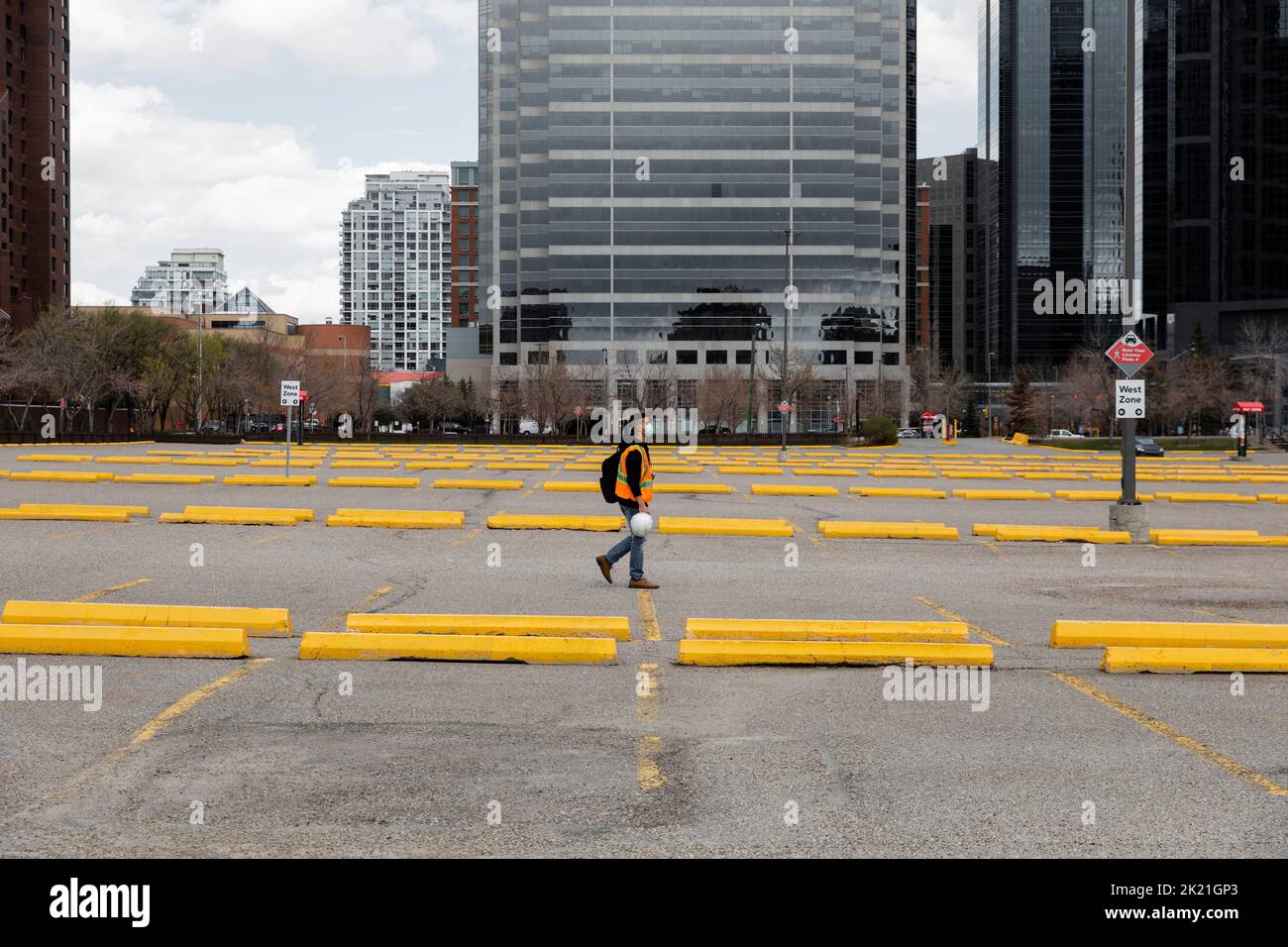 The empty cross hi-res stock photography and images - Alamy