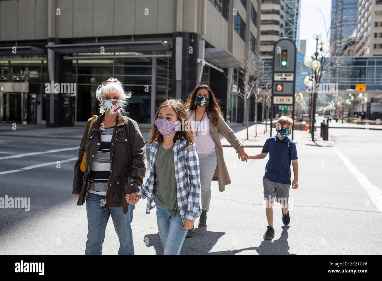 Group of boys in street hi-res stock photography and images - Alamy