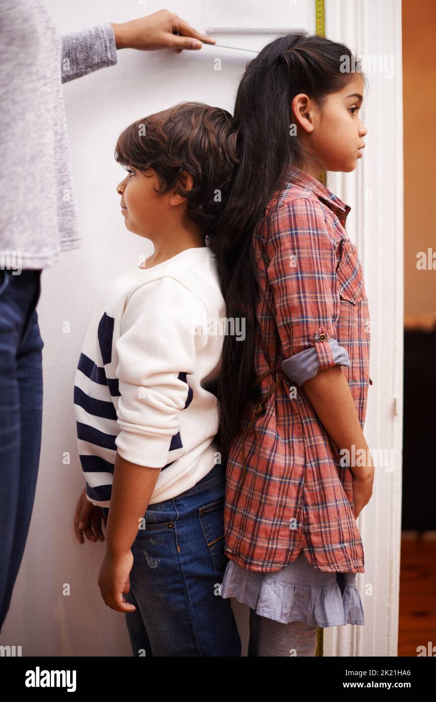 Children measuring with ruler hi-res stock photography and images - Alamy