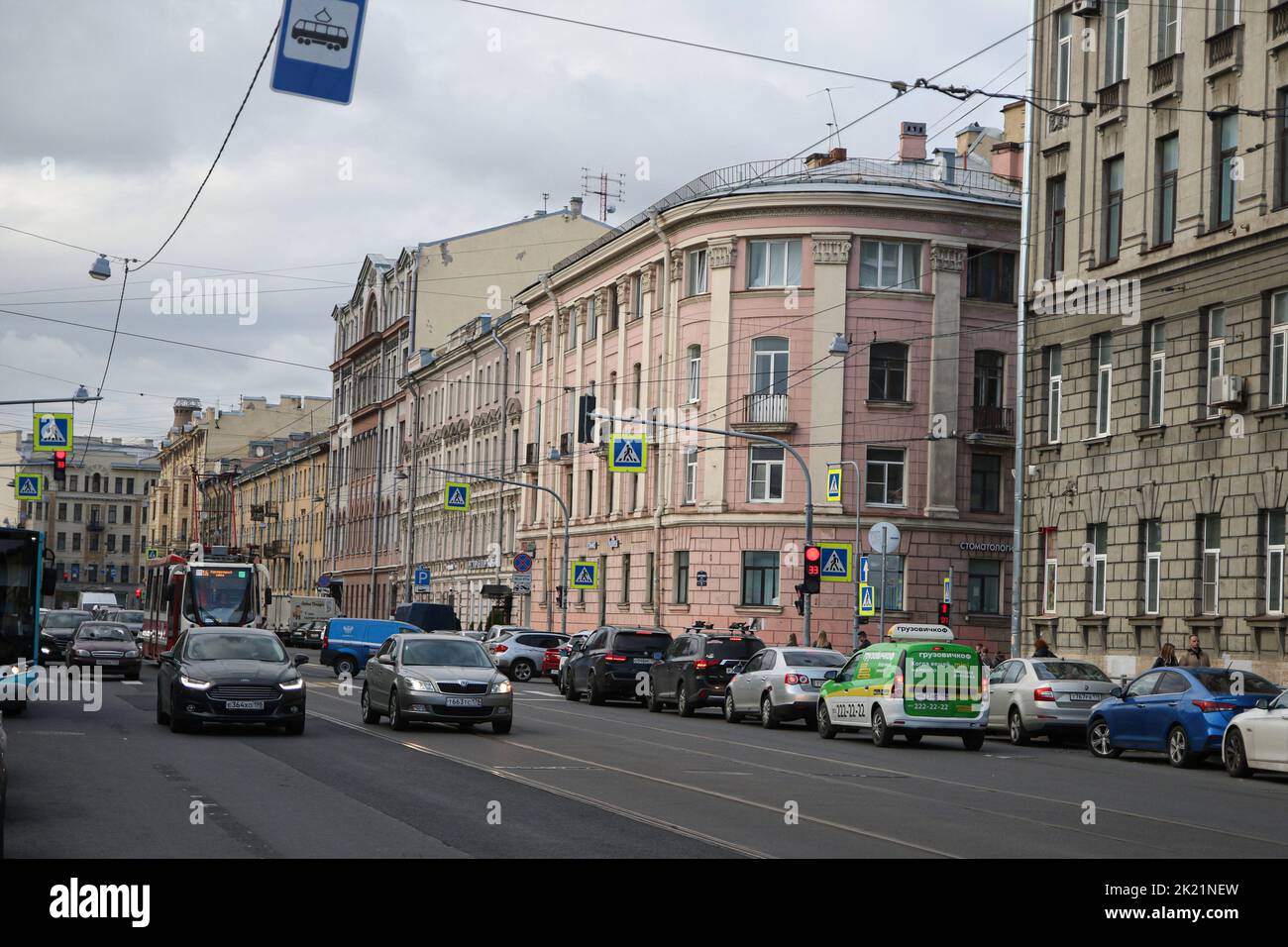 Traffic jam in the center of St. Petersburg after the announcement of ...