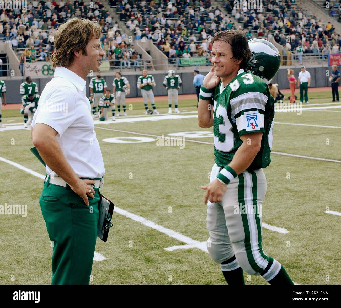 GREG KINNEAR, MARK WAHLBERG, INVINCIBLE, 2006 Stock Photo - Alamy