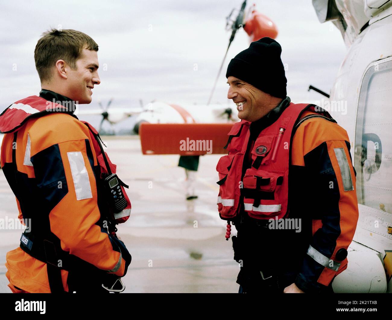 ASHTON KUTCHER, KEVIN COSTNER, THE GUARDIAN, 2006 Stock Photo - Alamy