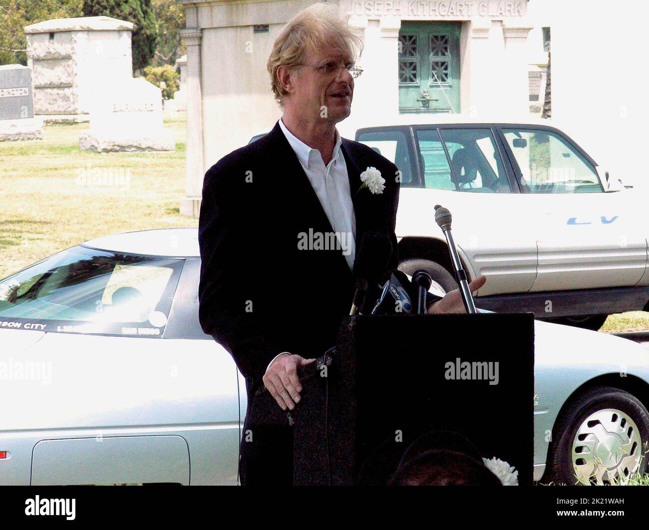 ED BEGLEY JNR, WHO KILLED THE ELECTRIC CAR?, 2006 Stock Photo - Alamy