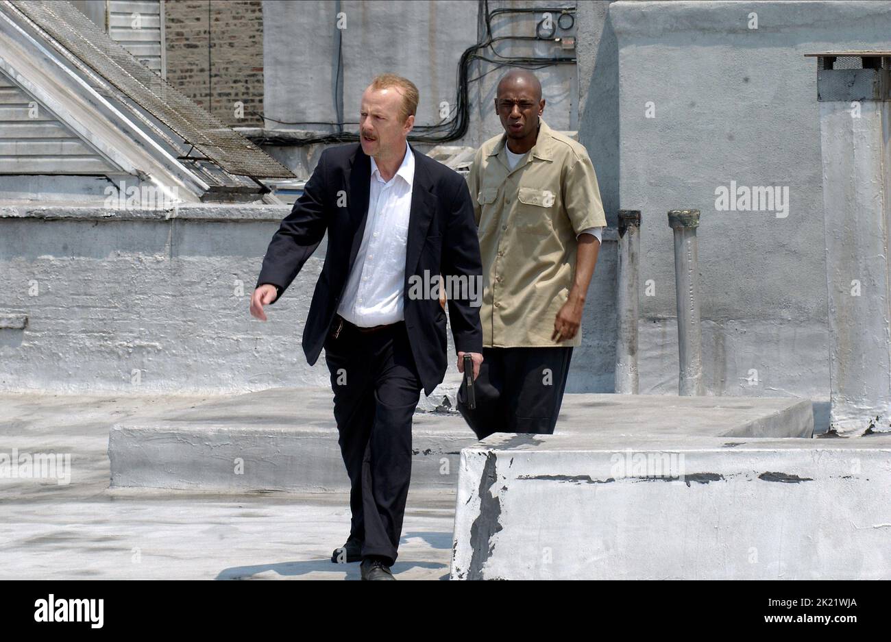 BRUCE WILLIS, MOS DEF, 16 BLOCKS, 2006 Stock Photo - Alamy