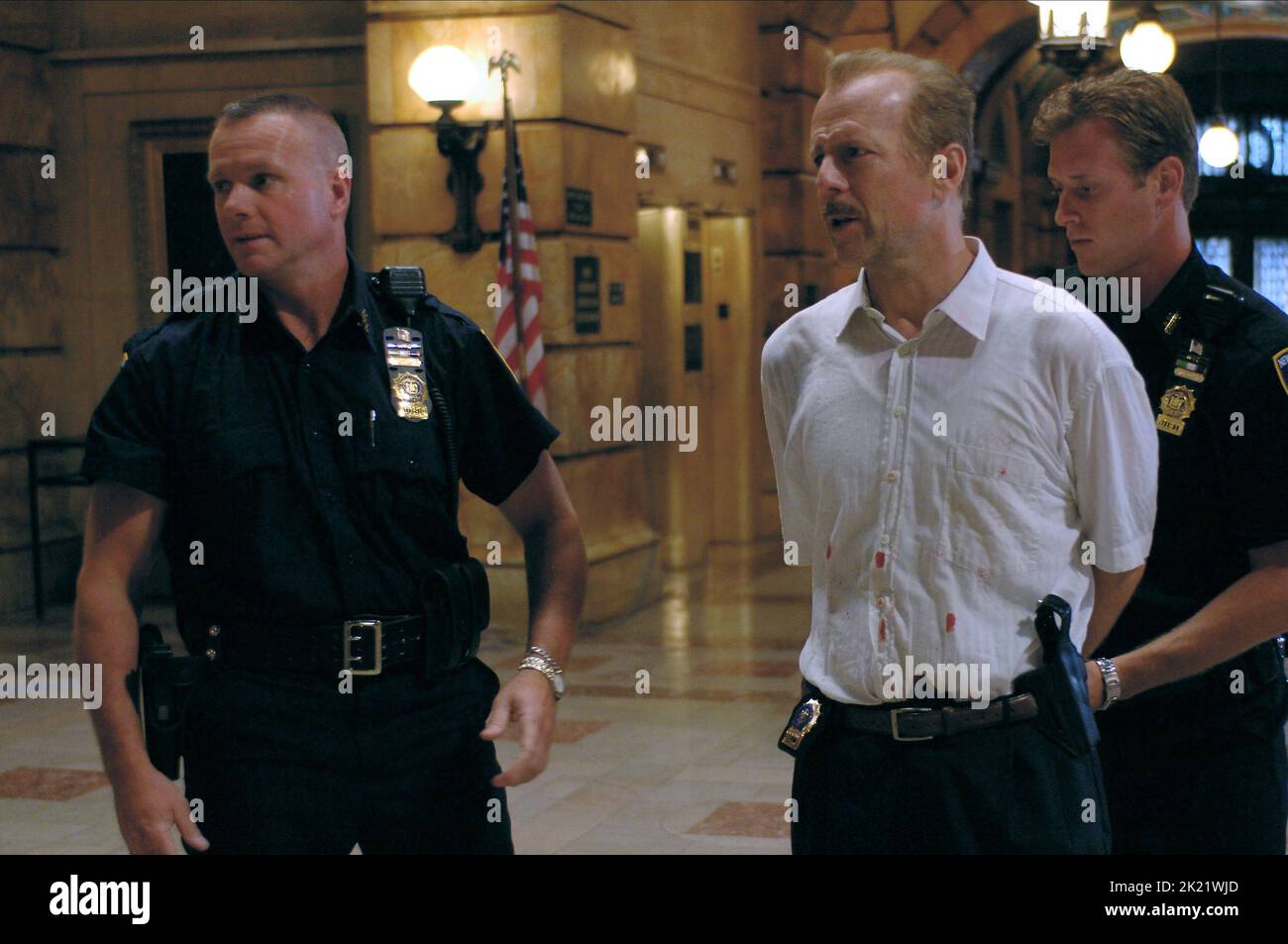 BRUCE WILLIS, 16 BLOCKS, 2006 Stock Photo - Alamy