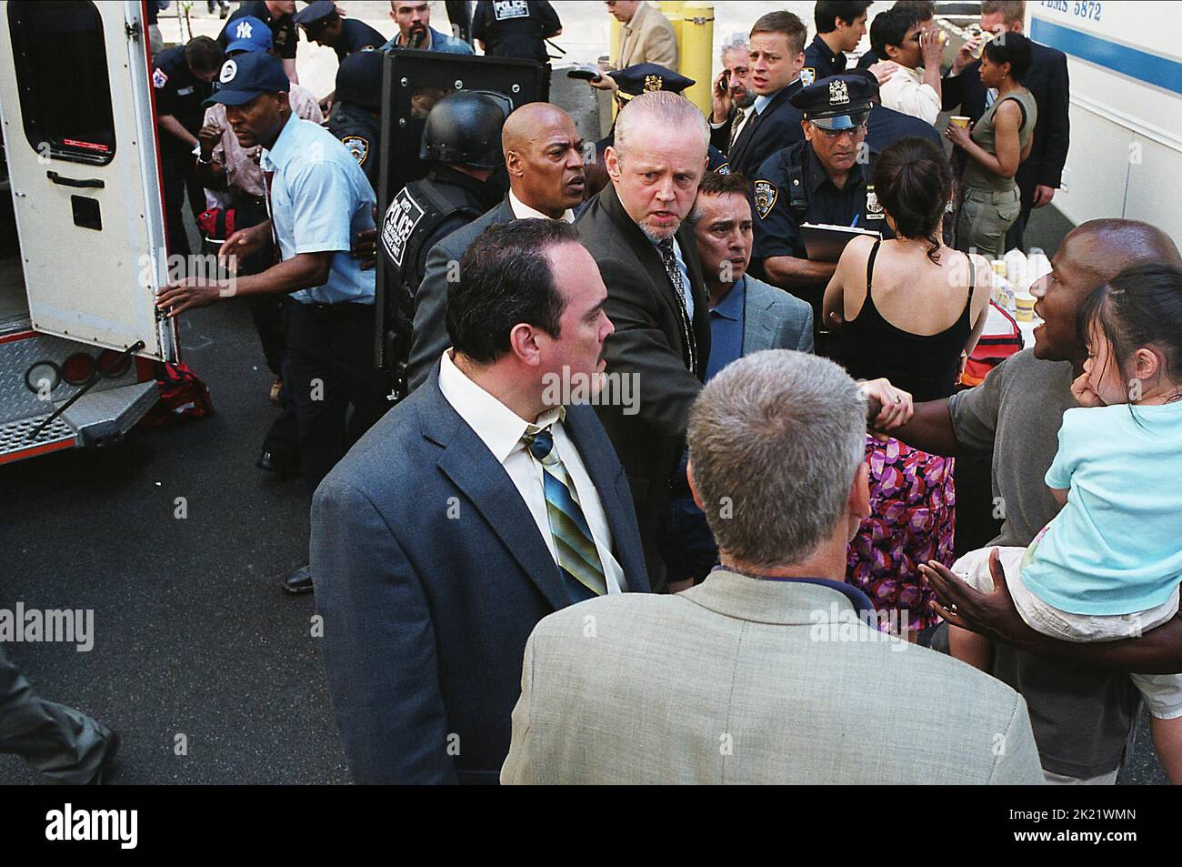DAVID ZAYAS, CYLK COZART, DAVID MORSE, 16 BLOCKS, 2006 Stock Photo - Alamy
