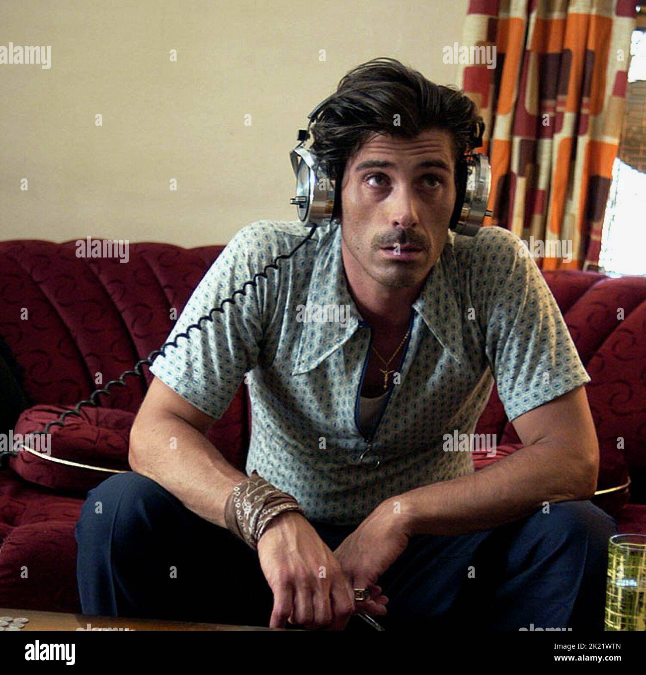 Frank the dog walker as anthony de sando hi-res stock photography and ...