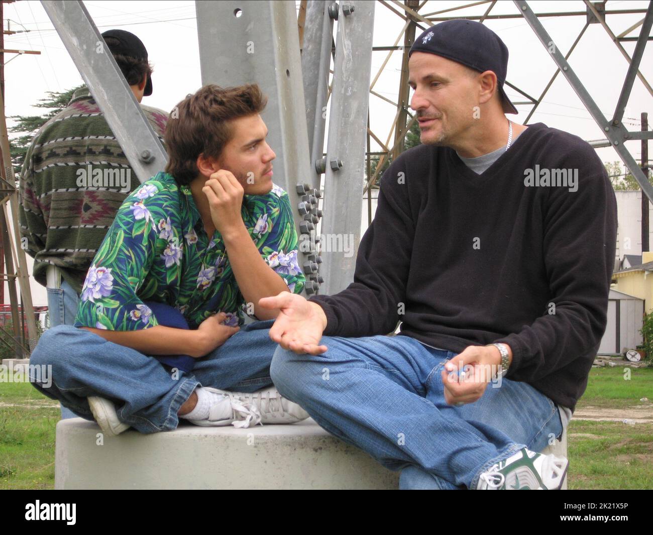 EMILE HIRSCH, NICK CASSAVETES, ALPHA DOG, 2006 Stock Photo - Alamy