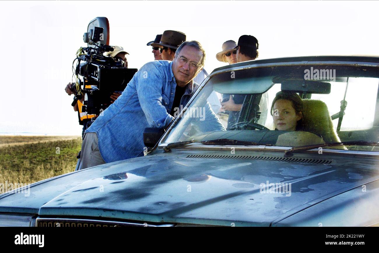 RAY LAWRENCE, LAURA LINNEY, JINDABYNE, 2006 Stock Photo - Alamy