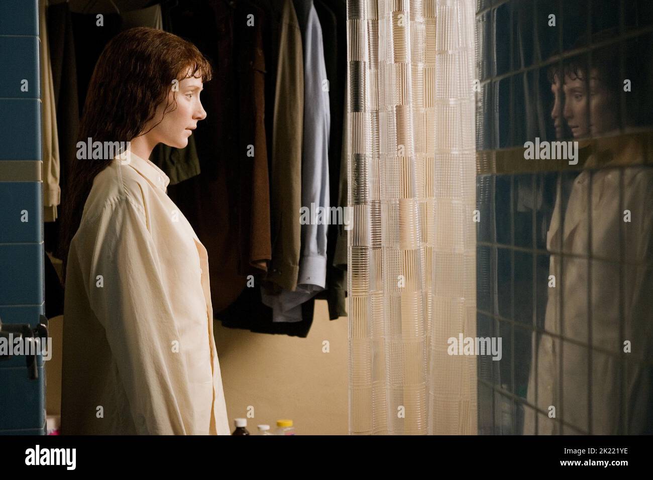 BRYCE DALLAS HOWARD, LADY IN THE WATER, 2006 Stock Photo - Alamy
