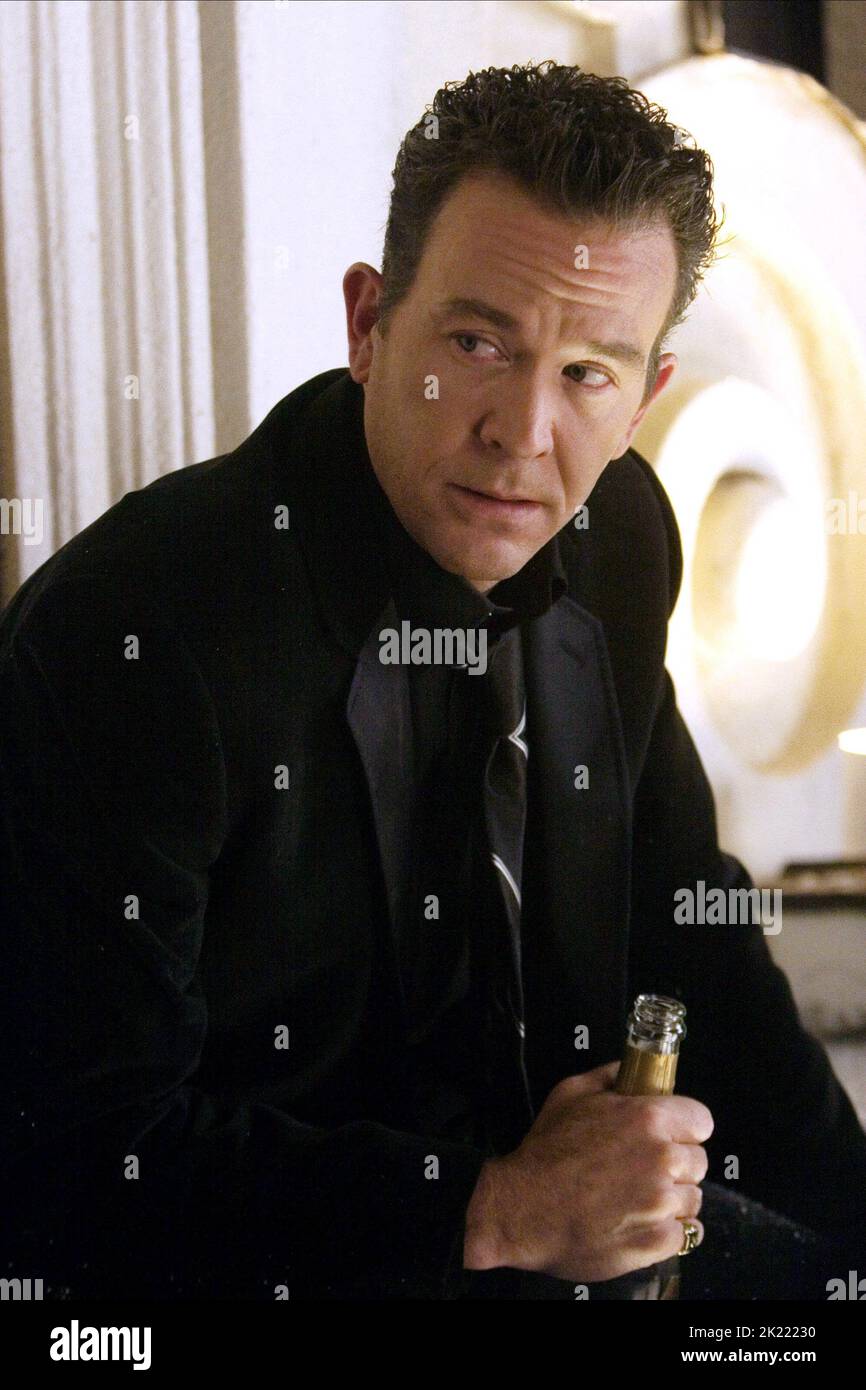 Timothy hutton director hi-res stock photography and images - Alamy