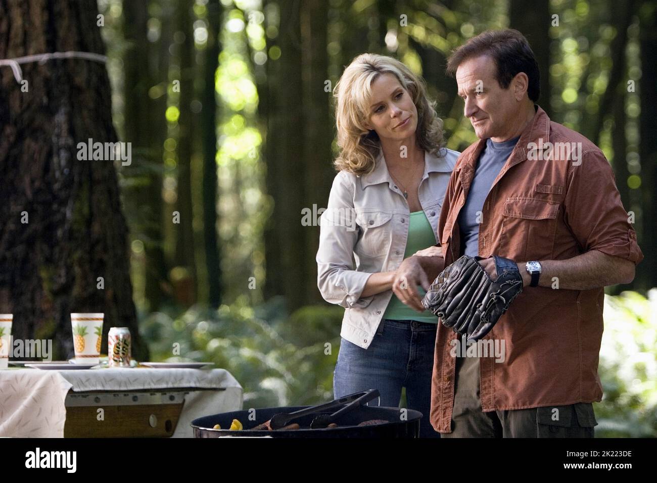CHERYL HINES, ROBIN WILLIAMS, RV: RUNAWAY VACATION, 2006 Stock Photo ...