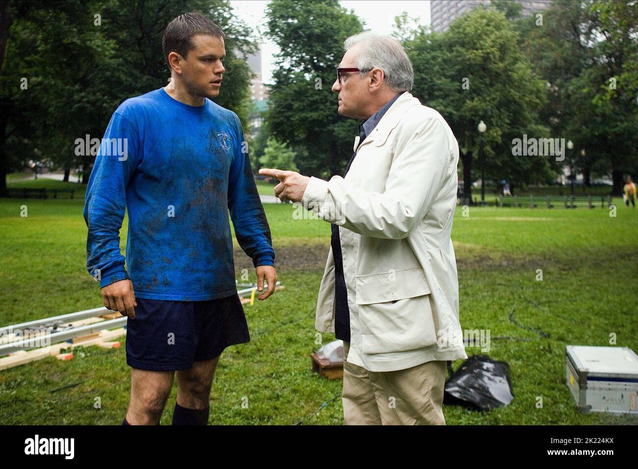 MATT DAMON, MARTIN SCORSESE, THE DEPARTED, 2006 Stock Photo - Alamy